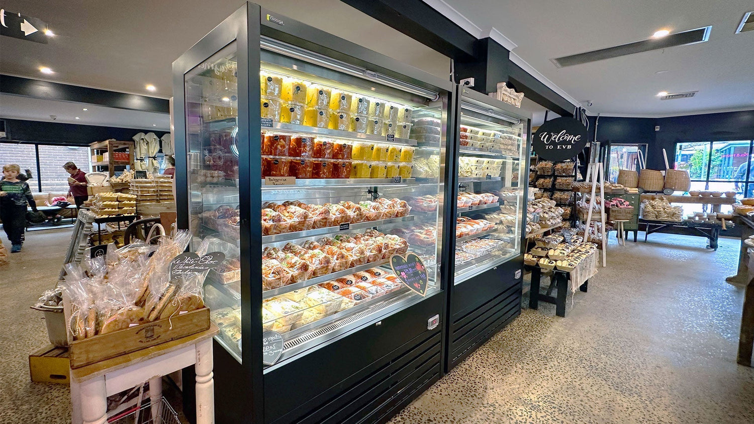 Cossiga MULTIDECK DTG cabinets for cafes and bakeries